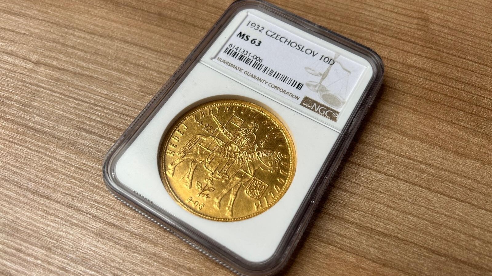 Říjnové aukce na Aukru ovládly mince – faei.cz